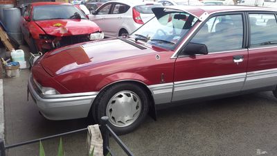Holden Commodore VL Calais Car Respray